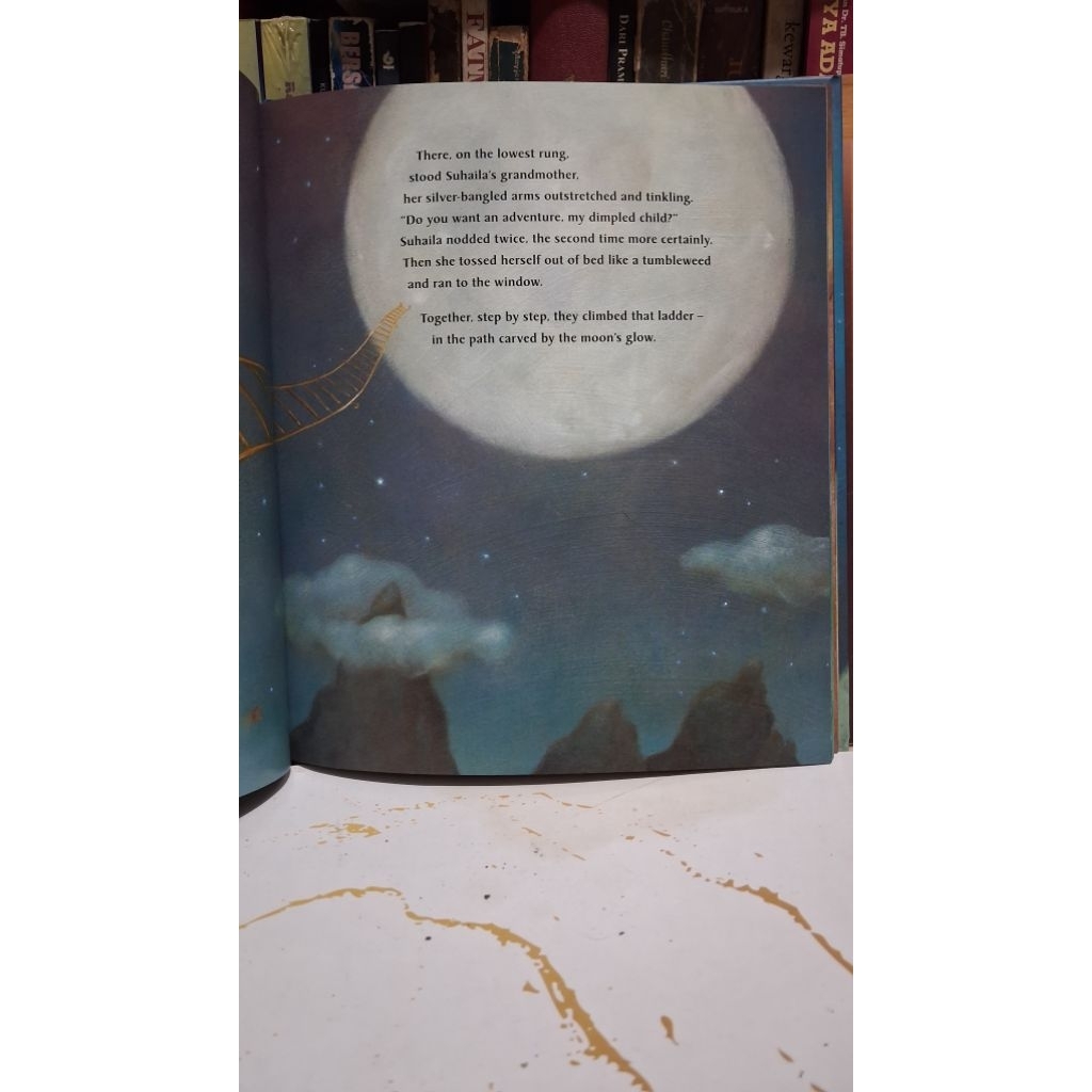 Jual Ladder to The Moon - A book by Maya Soetoro NG | Shopee Indonesia