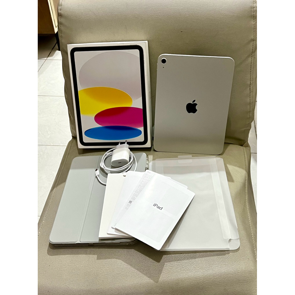 Jual Fullset Apple iPad Gen 11 128GB Wifi Silver Garansi iBox On 2026 ...