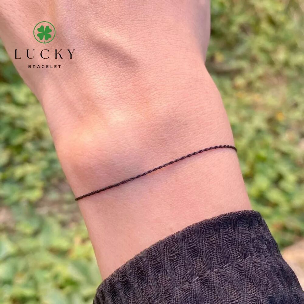 Jual LUCKY BRACELET - Gelang Tali Super Tipis Tali Merah Polos ukuran 0 ...