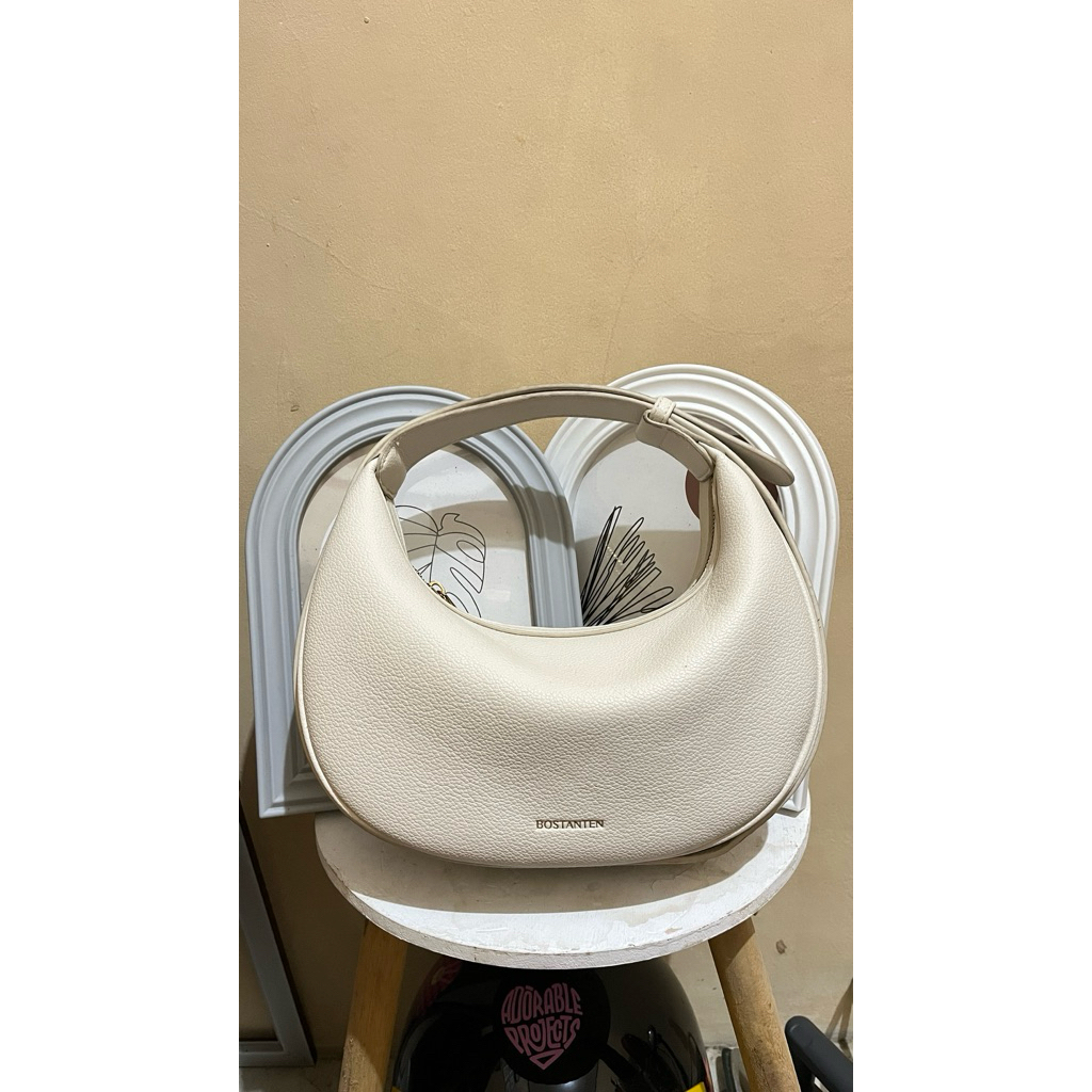 Jual Tas bostaten off white | Shopee Indonesia