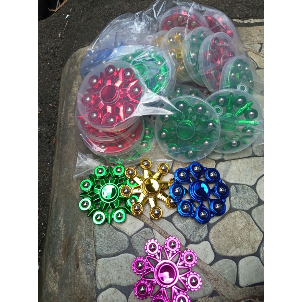Jual VIRAL Fidget Hand Spinner Besi Metalik Crome Kemasan Cup UK ...