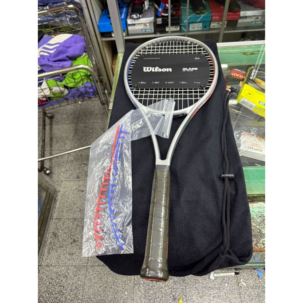 Jual Raket Tenis / Tennis Racket WILSON BLADE LAVER CUP 98 / BLADE 98 ...