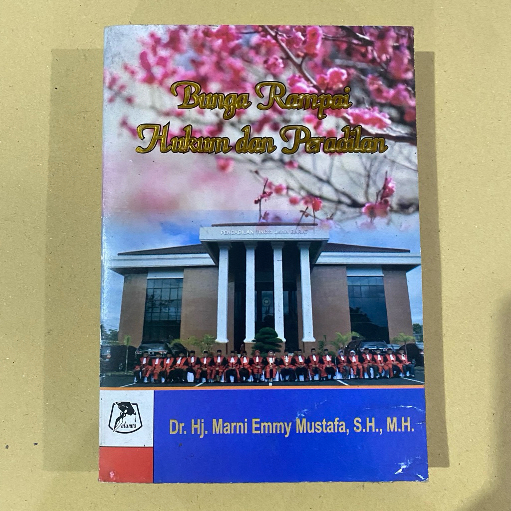 Jual Buku BUNGA RAMPAI HUKUM DAN PERADILAN / marni emmy / alumni ...