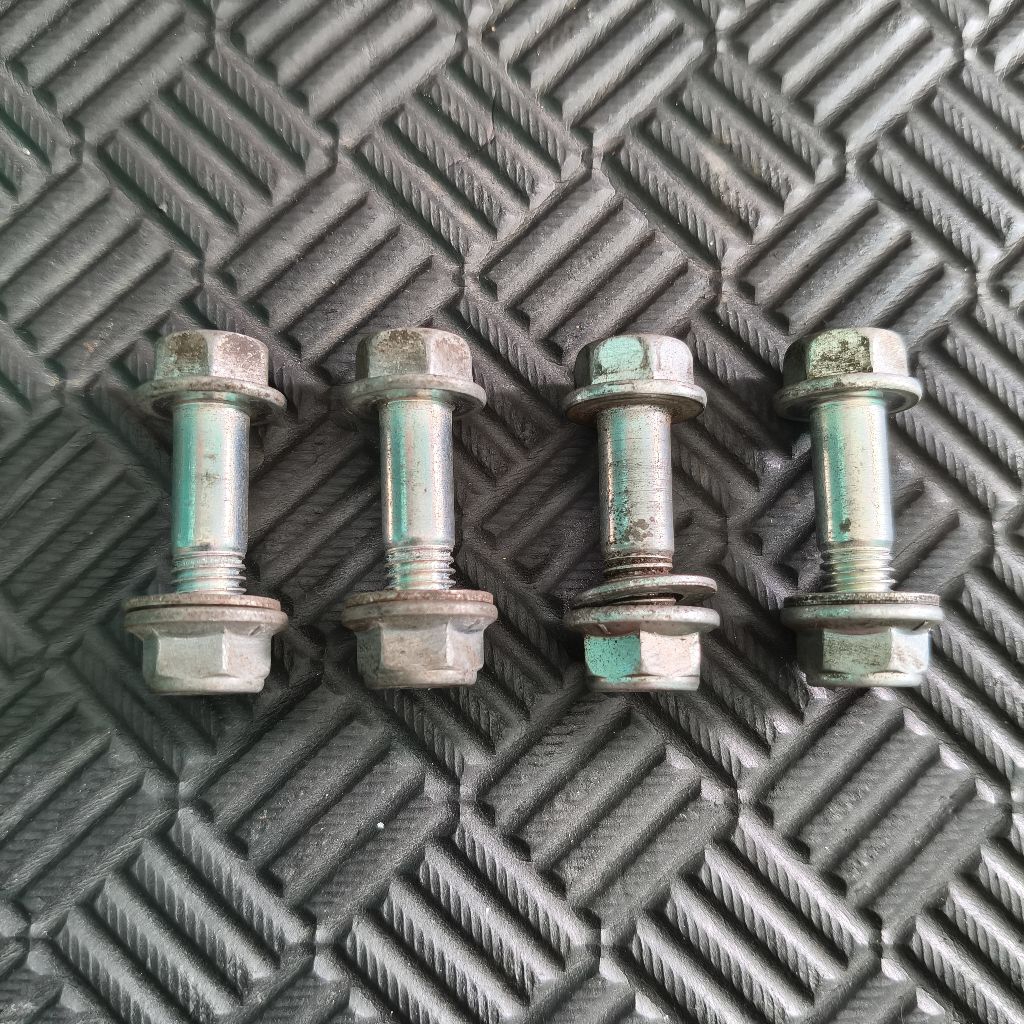 Jual Baut gear belakang KLX 150 Original lepasan motor | Shopee Indonesia