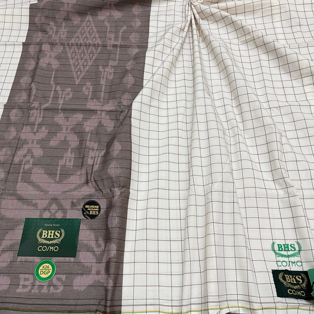 Jual SARUNG BHS COSMO GOLD K26 DGP 1 PUTIH SELVEDGE JACQUARD KOTAK ...