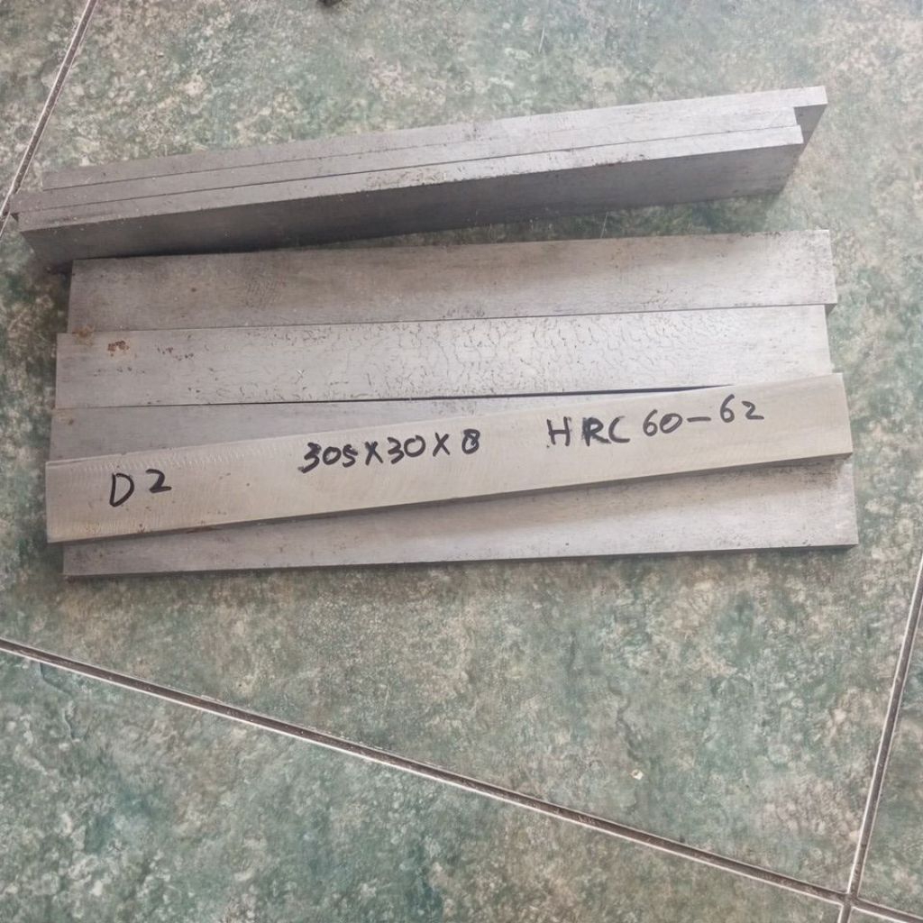 Jual BAJA HSS D2 PLAT 305X31X8M | Shopee Indonesia