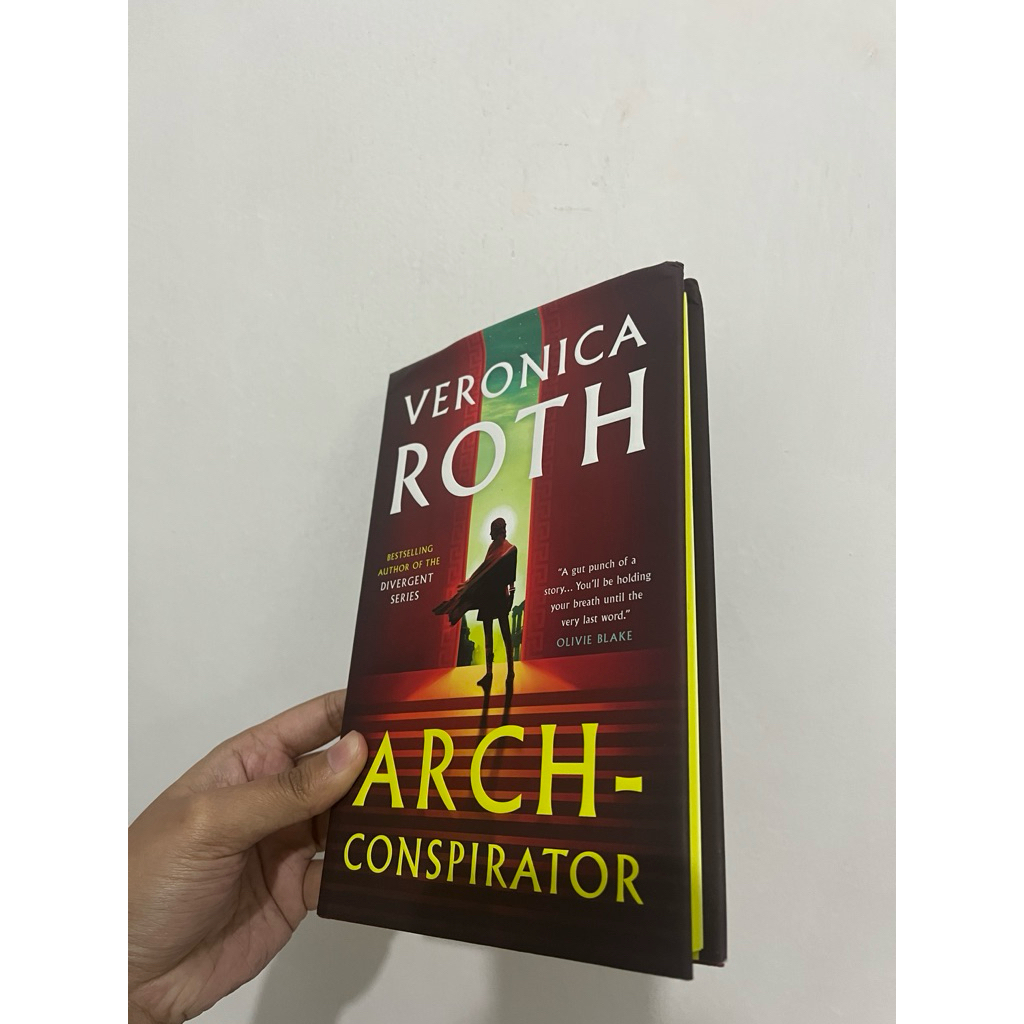 Jual Arch Conspirator - Veronica Roth (HC yellow edges) | Shopee Indonesia