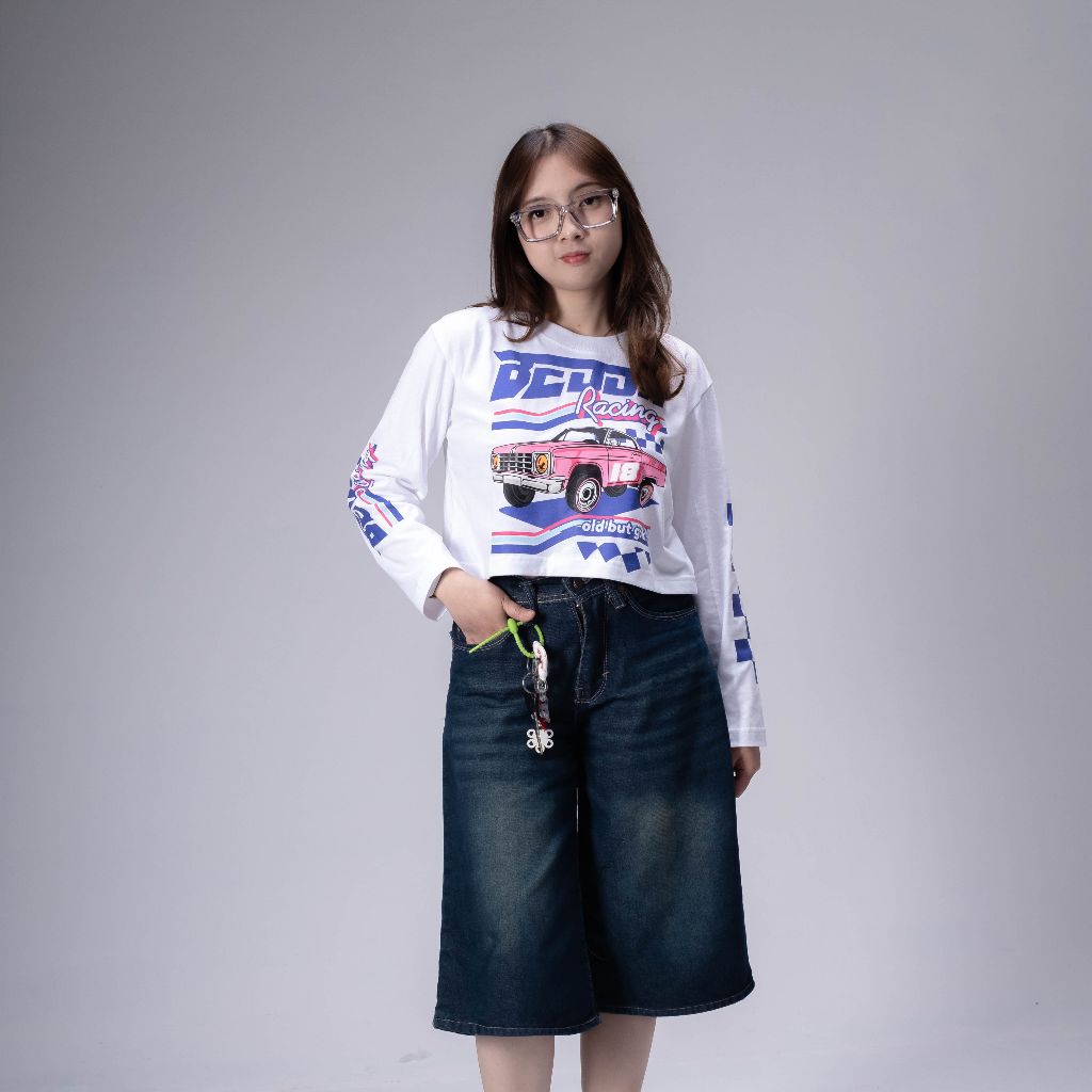 Jual Bedda - Crop T-Shirt Old Car Racing White Long Sleeve | Shopee ...