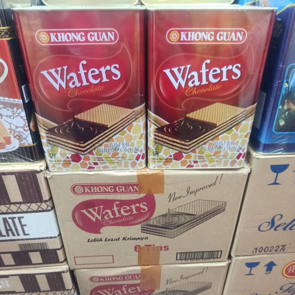 Jual khong guan kaleng besar wafer chocolate 1300gr | Shopee Indonesia
