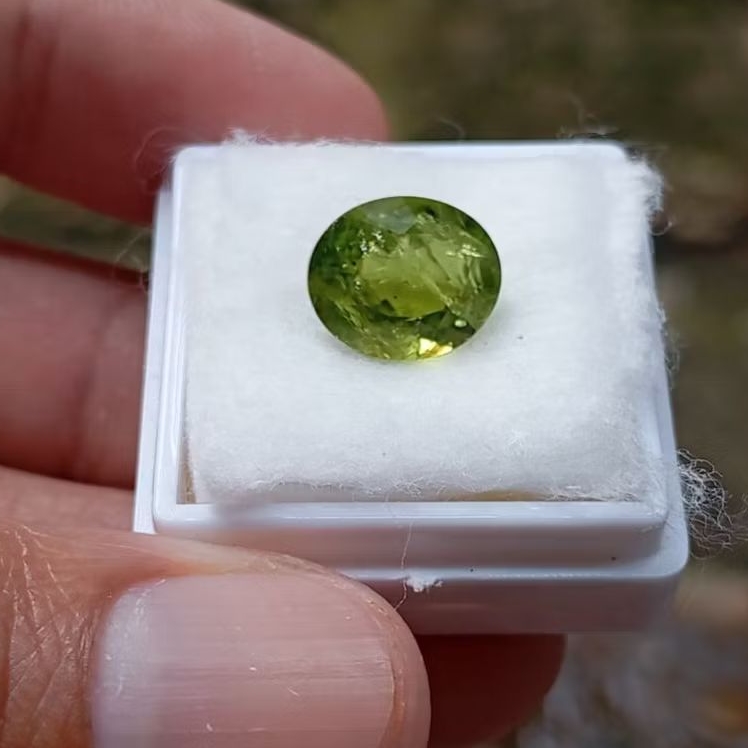 Jual Batu permata natural peridot + Memo GLI | Shopee Indonesia