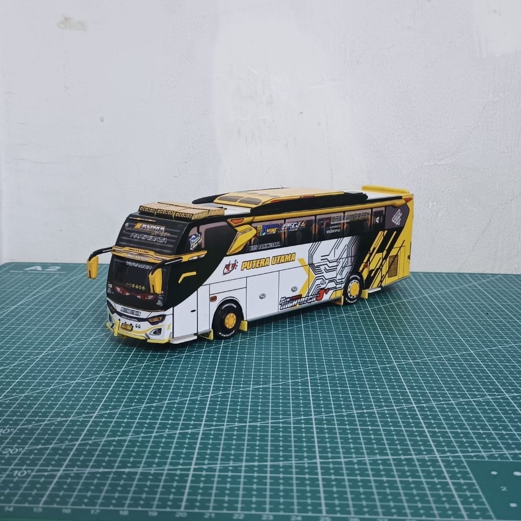 Jual miniatur papercraft bus putera utama rahma nursyifa skala 50 ...