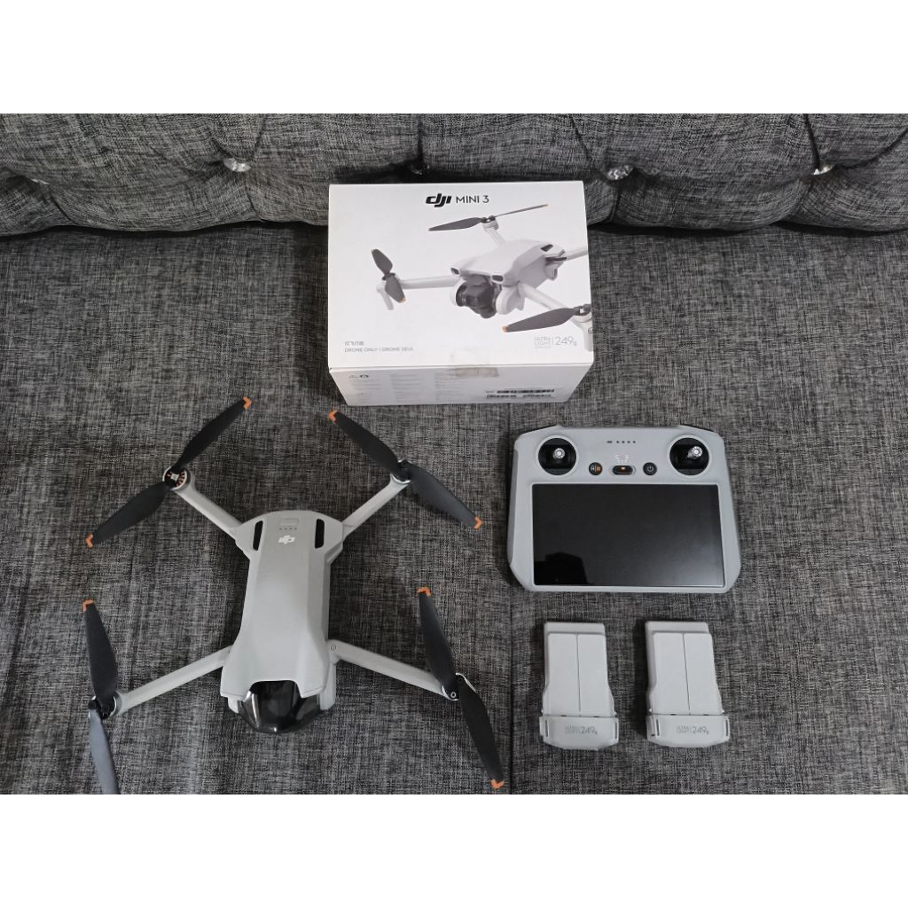 Jual Drone DJI Mini 3 Remote Layar 2 baterai | Shopee Indonesia