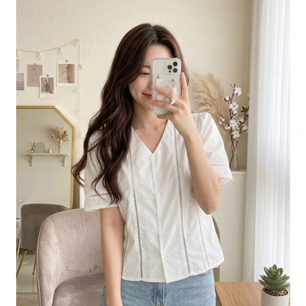 Jual [COTTONBELLS] Elyse Top - Blouse Wanita V-Neck Elegant Daily Look ...