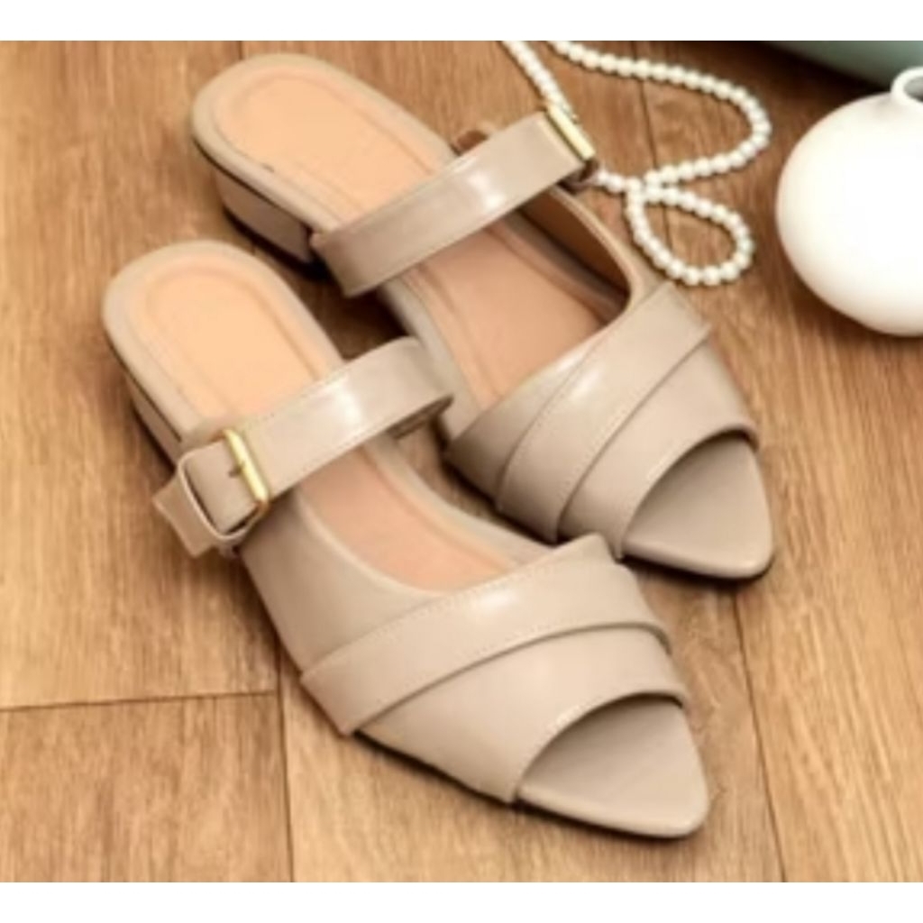 Jual Sandal Wanita Jumbo 41 42 43 44 45 Kekinian Terlengkap & Harga ...