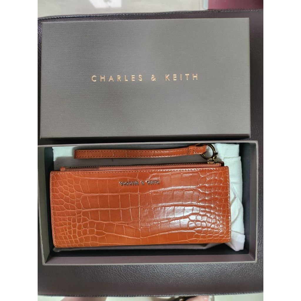 Jual Charles And Keith Dompet Terlengkap & Harga Terbaru Mei 2026 ...