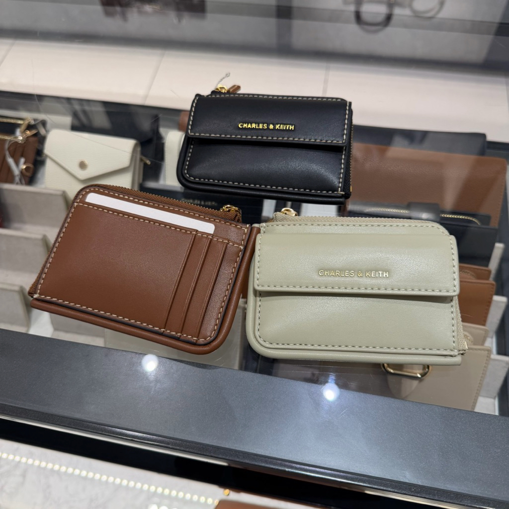 Jual dompet cardholder front pocket lyla charles&keith | Shopee Indonesia