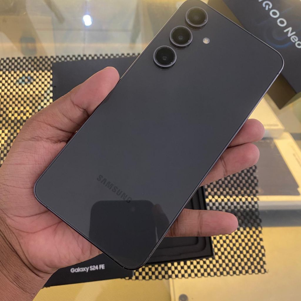 Jual Samsung S24 Fe Graphite Terlengkap & Harga Terbaru Juni 2026 ...
