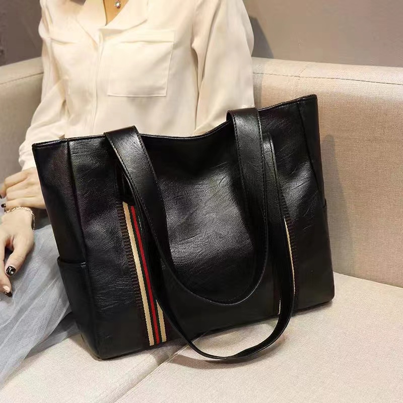 Jual Chika Tas Wanita List Merah Hitam Fashion totebag wanita tas tote ...