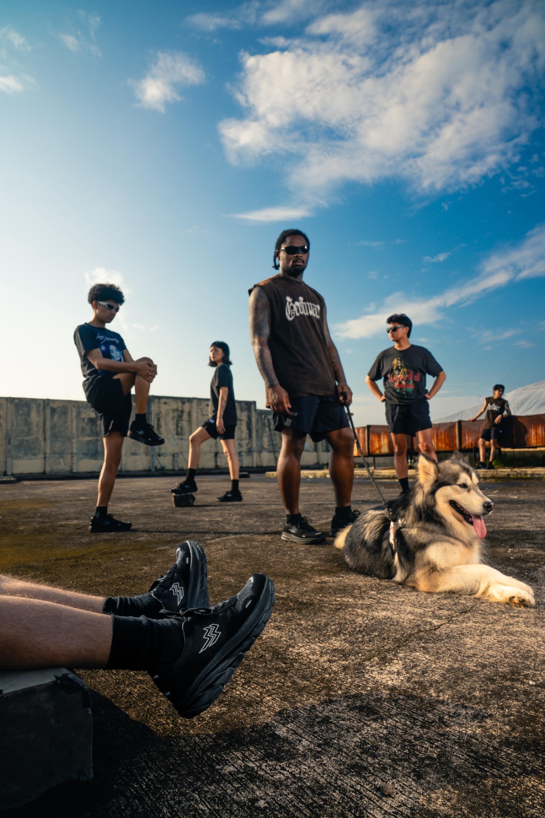 Jual Geoff Max - Wolf Vicious VRS All Black | Easy Running Shoes | Pria ...