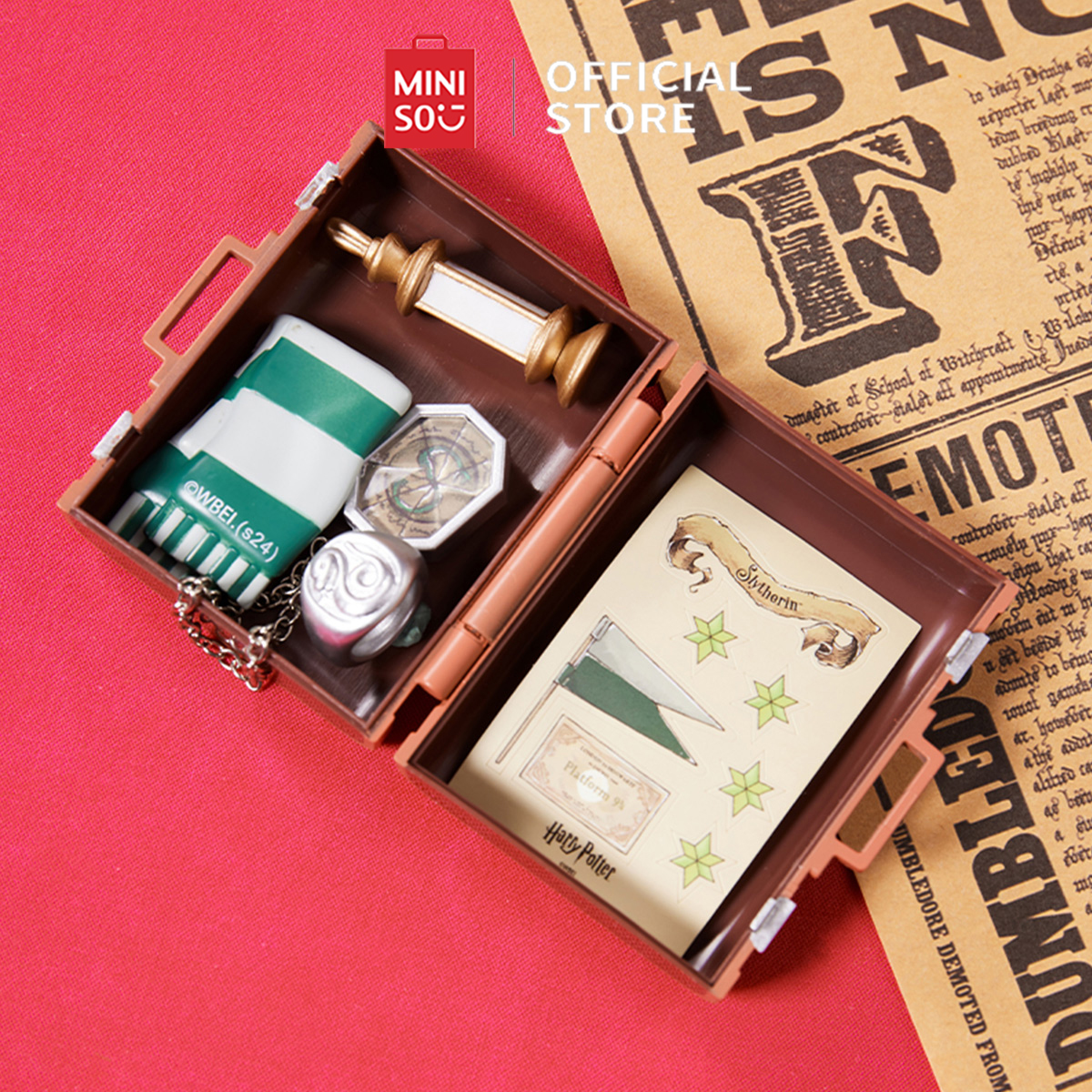 Jual Miniso x Harry Potter Hogwarts School Season Suitcase Surprise Box ...