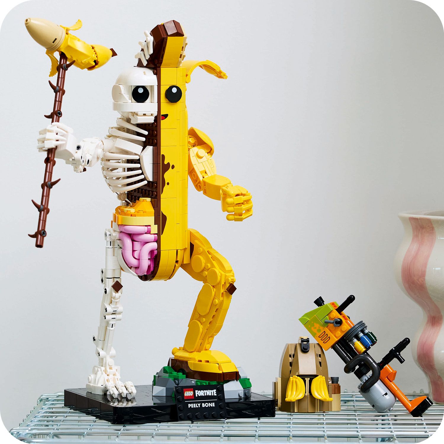 Jual LEGO Fortnite 77072 Peely Bone (1414 Pieces), Building Block, Toys ...