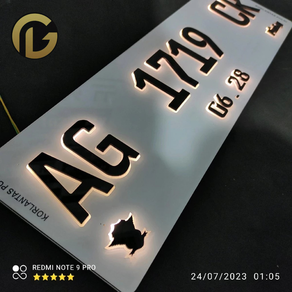 Jual Plat Mobil Putih Timbul Hitam LED Variais Akrilik | Shopee Indonesia