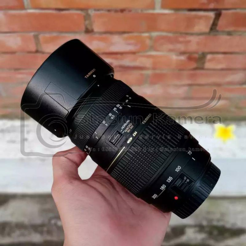 Jual JUAL LENSA TELE CANON yang 70-300MM merk TAMRON | Shopee Indonesia