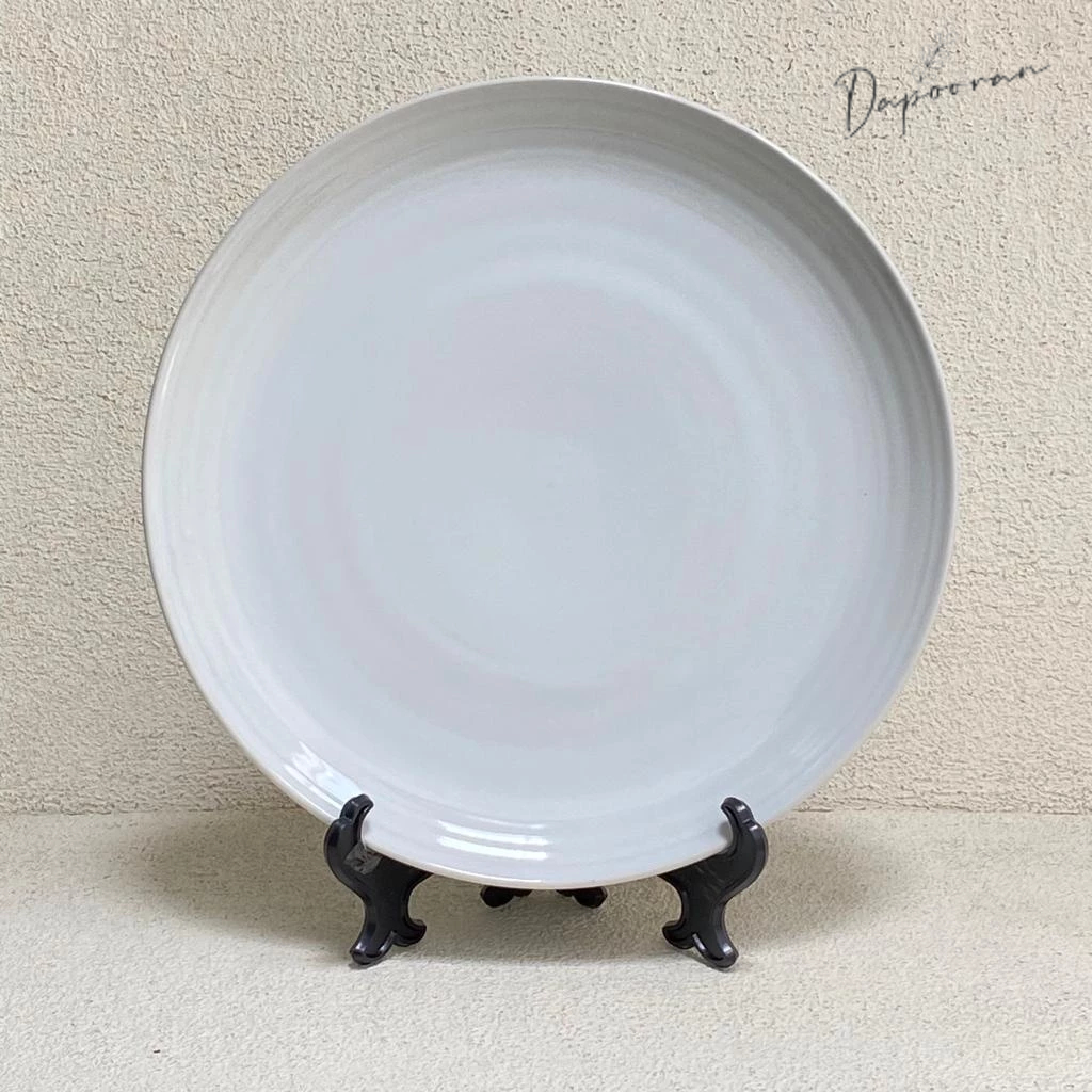 Jual (DAPOORAN) White Relief Dining Plate / Piring makan cantik ...