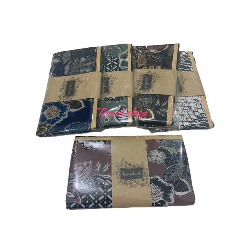 Jual souvenir dompet batik kotak sleting ukuran 19cm kemas plastik isi 50 pcs | Shopee Indonesia
