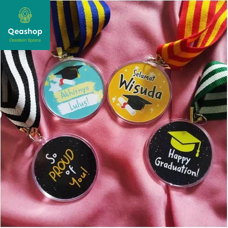 Jual ECER kalung wisuda bulat GRADUATION desin custom akrilik insert ...