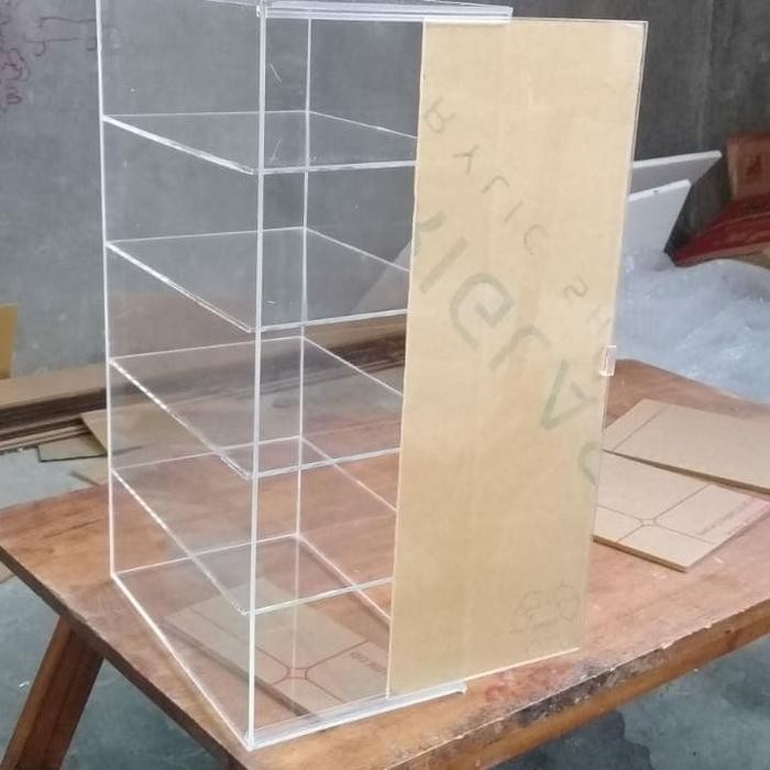 Jual Rak display tamiya akrilik 5 tingkat pintu sliding | Shopee Indonesia