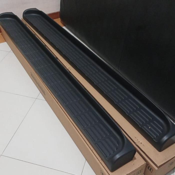 Jual footstep toyota fortuner 2011-2015 51773-0k070 original | Shopee ...