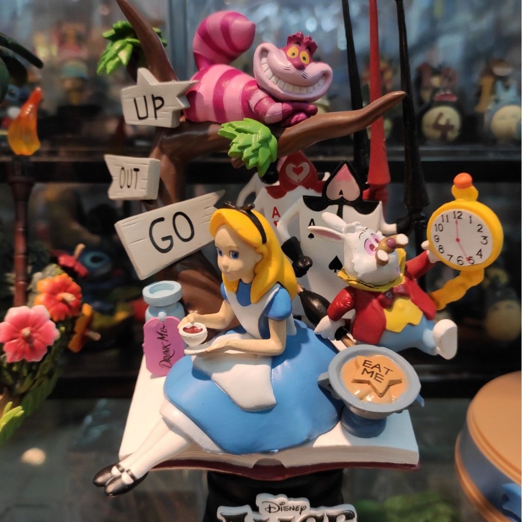 Jual Disney Alice In Wonderland Model Figure Alice Mad Hatter Ornament ...