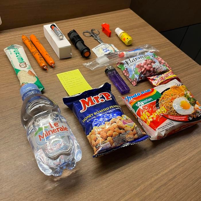 Jual Langsung diproses Survival Kit Lengkap Siaga Bencana Gempa Banjir ...