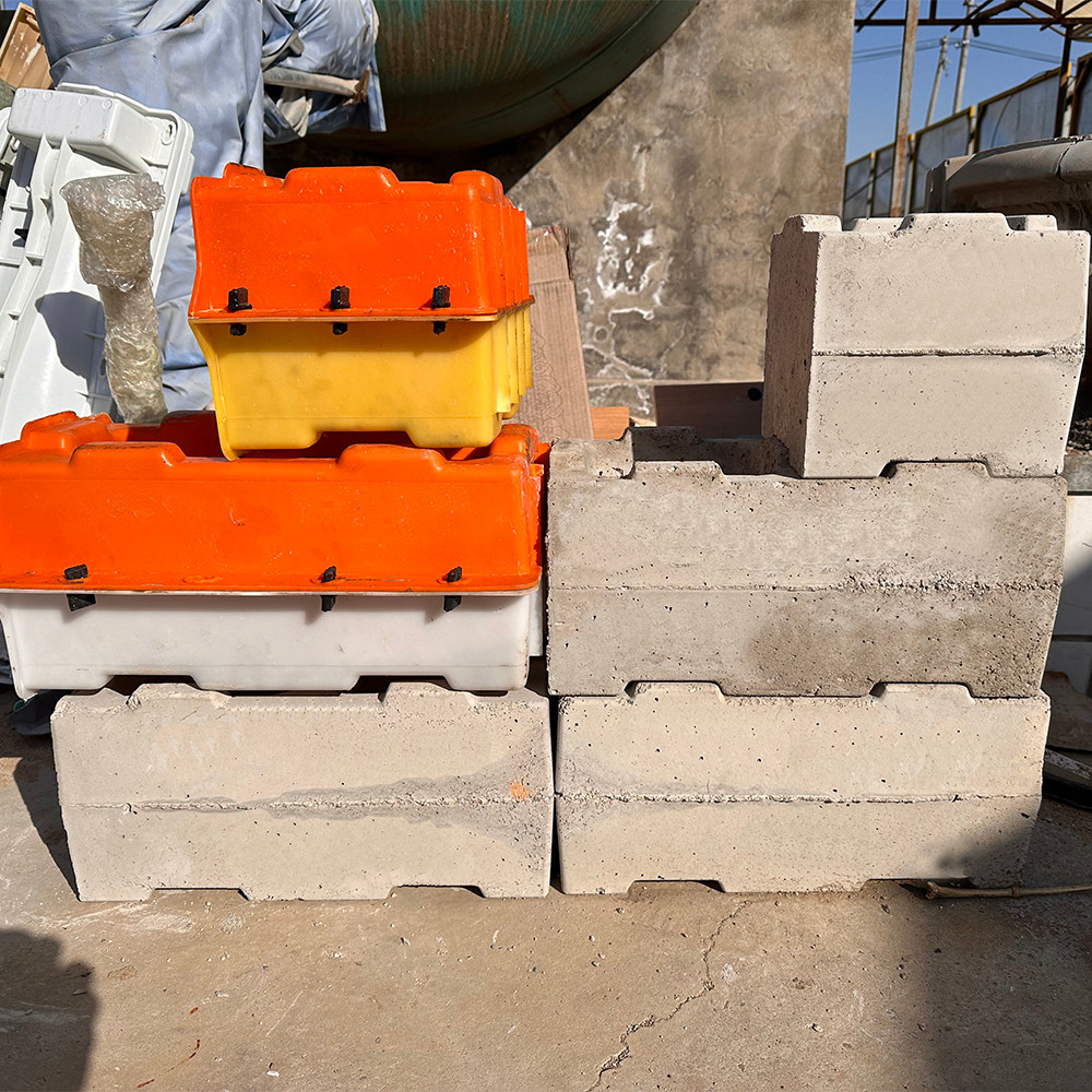 Jual Plastic cement tile mold concrete hollow interlocking blocks wall ...