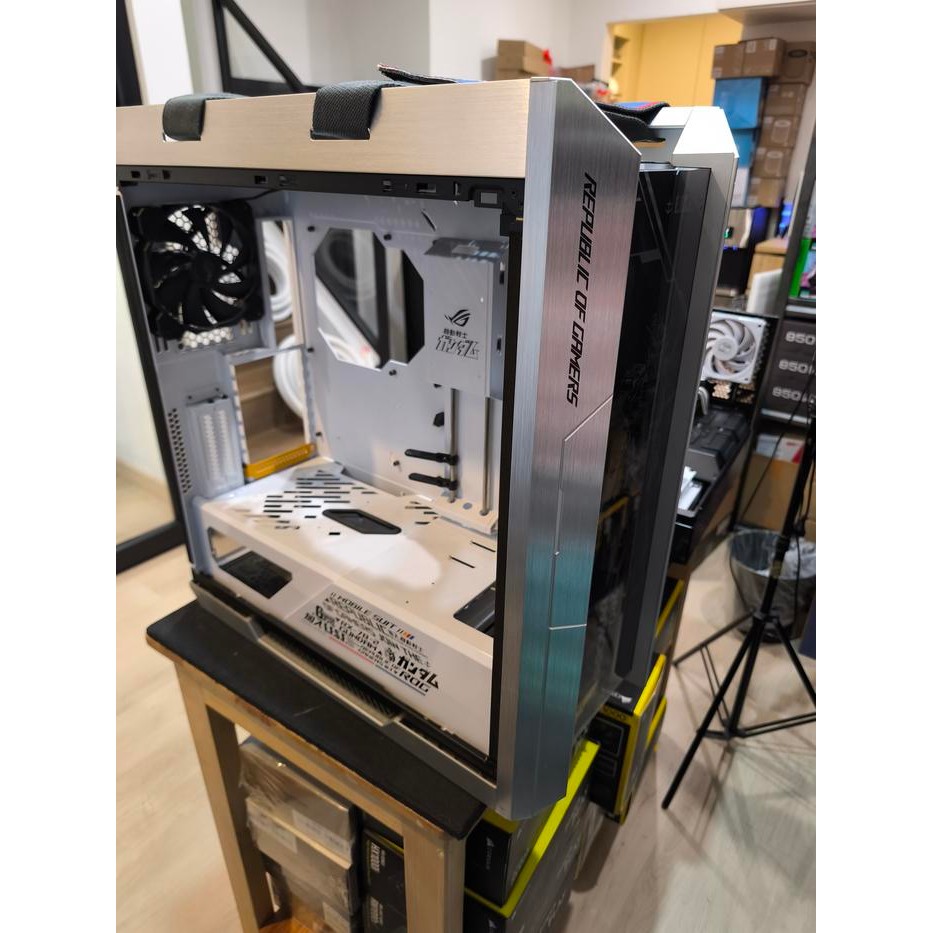 Jual Asus Strix ROG Helios Gundam Mid Tower Case Edition White Putih ...