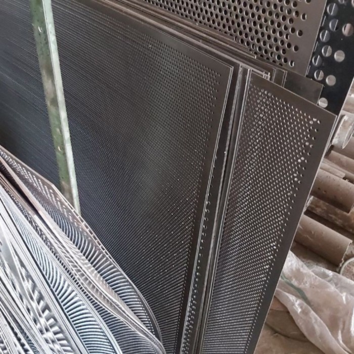 Jual PREMIUM Plat Lubang Besi Perforated 3mm Ukuran 70cm x 100cm ...