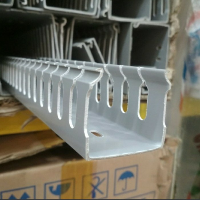 Jual Kabel Duck 45X45 Abu Lobang | Shopee Indonesia