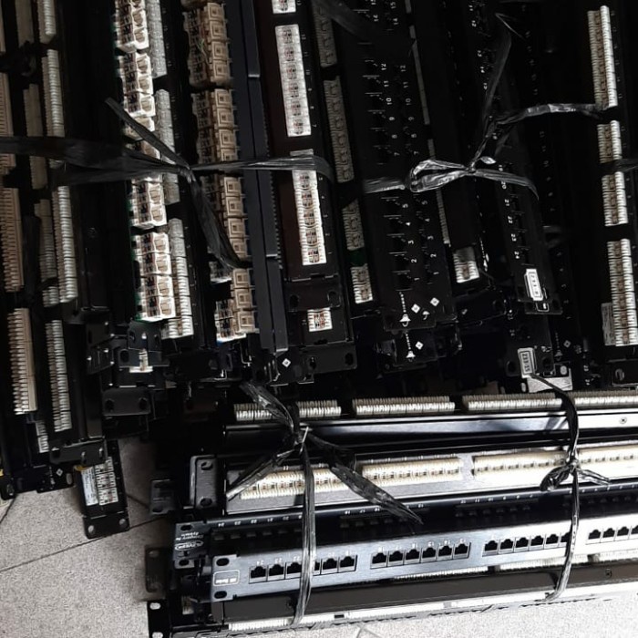 Jual Pat Panel 24 Port Siemon HD6-24B | Shopee Indonesia