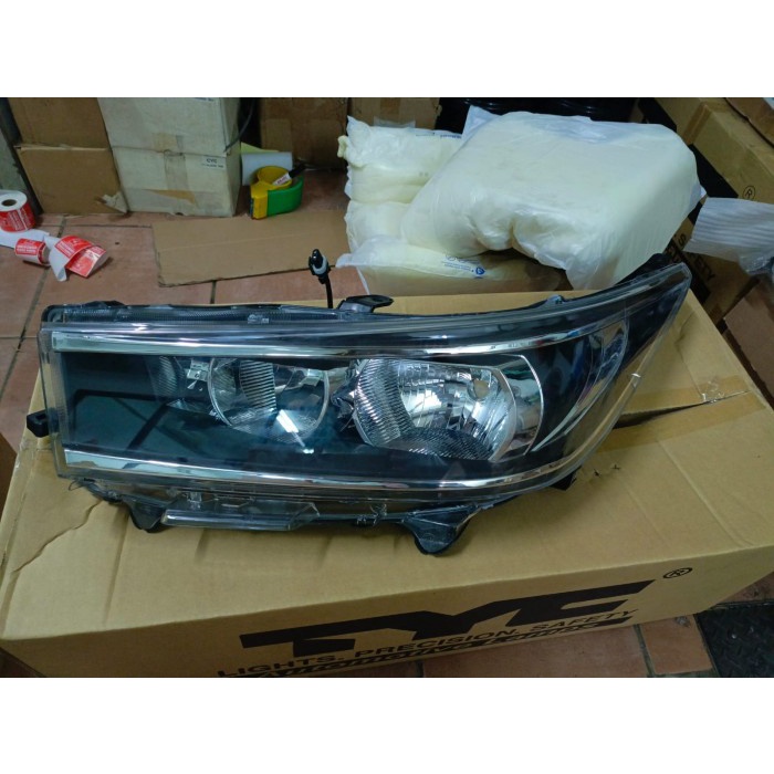 Jual Headlamp Toyota Innova 2016 17 18 Reborn Kanan Kiri | Shopee Indonesia