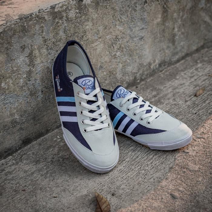 Jual Sepatu Capung KODACHI 8112 Retro Klasik Jadul Kanvas Badminton ...
