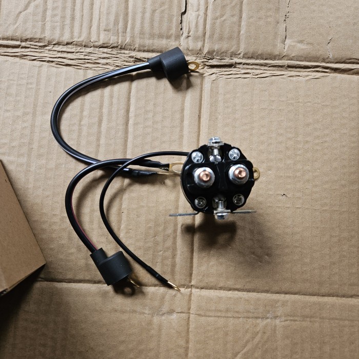 Jual Relay Bantu Dinamo Starter Cat Caterpillar 39Mt 38Mt 12V Kode 010 ...