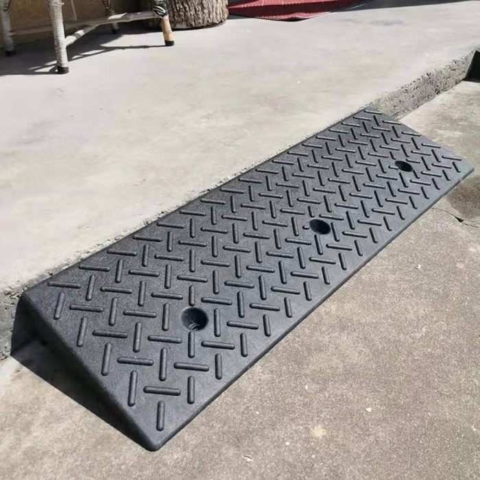 Jual Rubber Ramp Karet Tanjakan Mobil Motor / 1 Meter Alas Pijakan ...