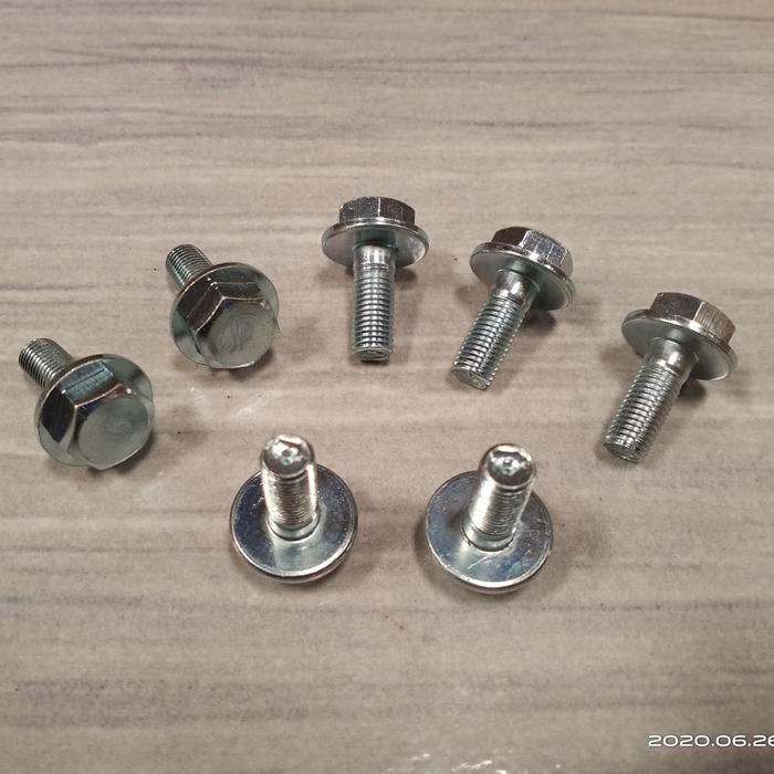 Jual Baut Disk Pad Caliper Kecil Avanza Innova Apv L 200 Triton Kode ...