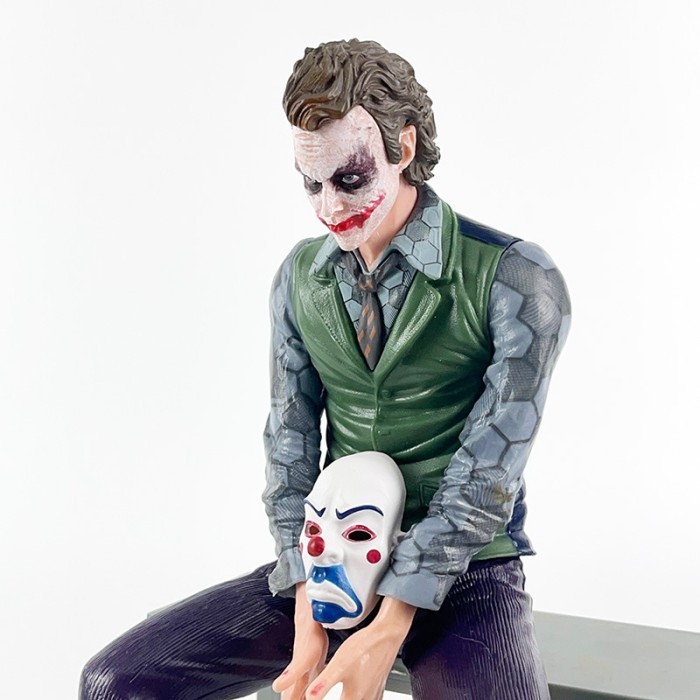 Jual action joker heath ledger model duduk 24cm | Shopee Indonesia