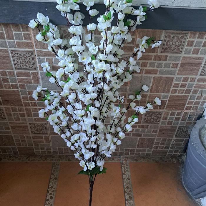 Jual pohon sakura imlek ada 30 cabang tanpa pot Dekorasi | Shopee Indonesia