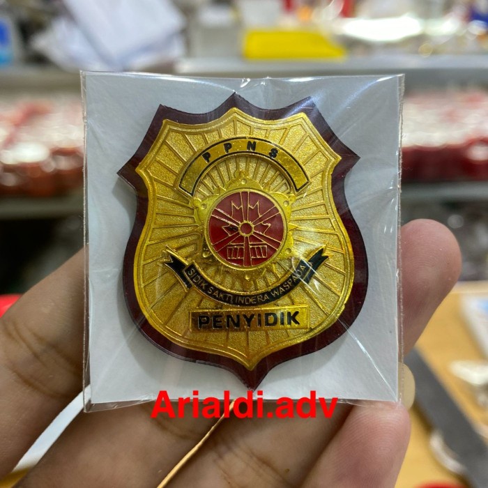 Jual pin PPNS lapis mika acrylic merah kuningan sepuh emas magnet pin ...
