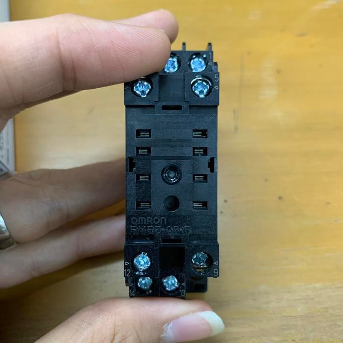 Jual Relay Omron My2N-Gs 220/240Vac 24Vdc Socket My2 Pyfz-08-E Asli ...