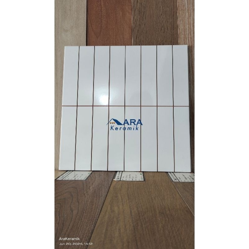 Jual Keramik Precut Mosaik Nat Palsu Ellagress / Keramik Dinding Dapur ...