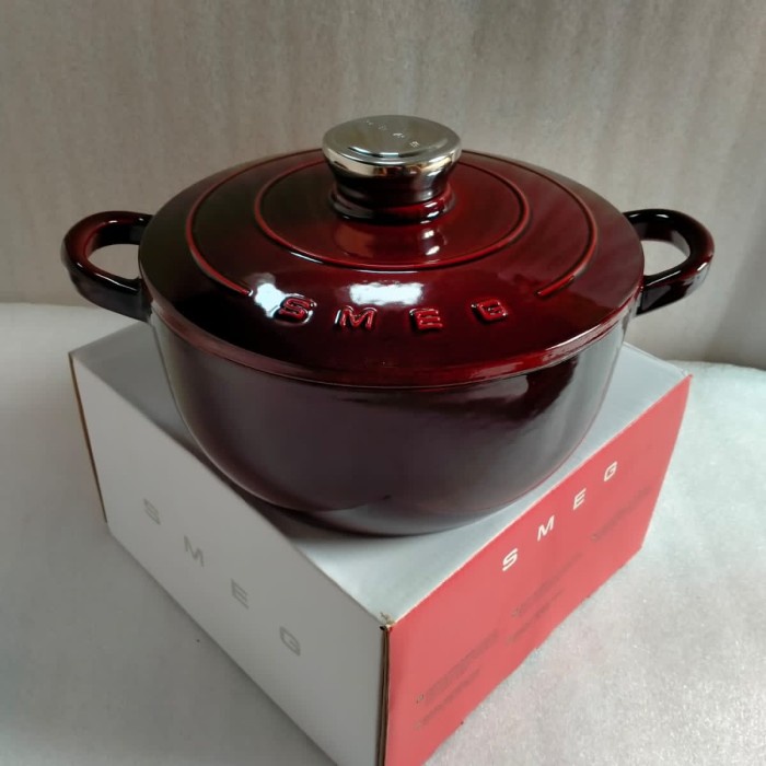 Jual SMEG CAST IRON CASSEROLE 24 CM | Shopee Indonesia